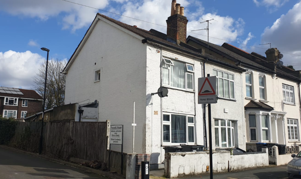 3 bed end terrace house for sale in Stanley Grove, Croyden CR0 - Zoopla