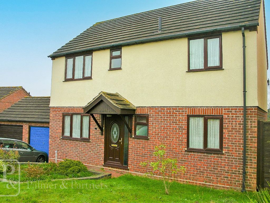 4 Bed Detached House To Rent In Bullfinch Close Colchester Essex Co4