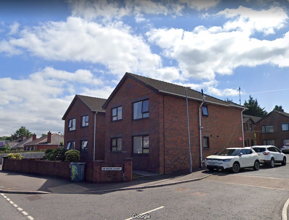 2 bed flat to rent in De Beere Court, Finaghy, Belfast BT10, £1,000 pcm ...