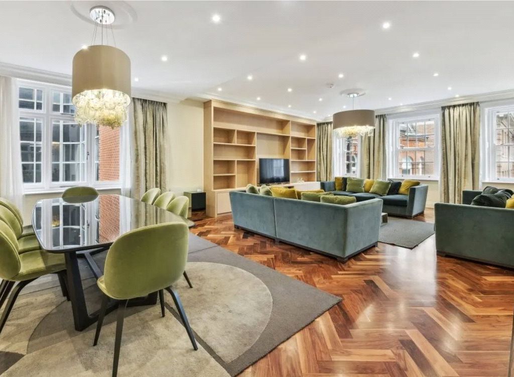 3 bed flat to rent in Stratton Street, Mayfair, London W1J - Zoopla