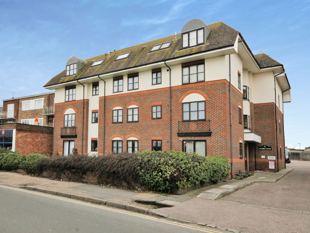 2 bed flat for sale in South Street, Lancing BN15 - Zoopla