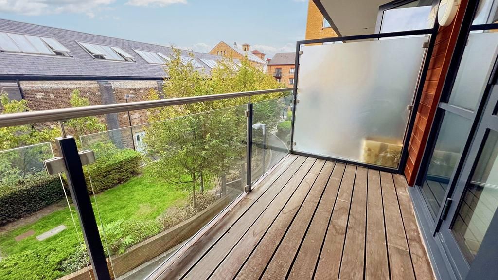 Studio for sale in Forge Square, London E14, £300,000 - Zoopla