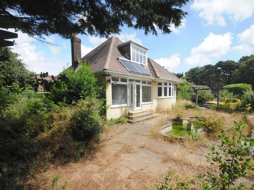 4 Bed Detached House For Sale In Constitution Hill Road Lower