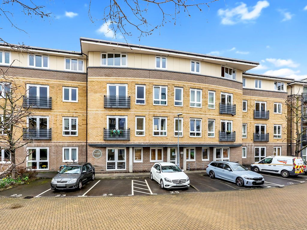1 bed flat to rent in Hereford Road, London E3, £1,700 pcm - Zoopla
