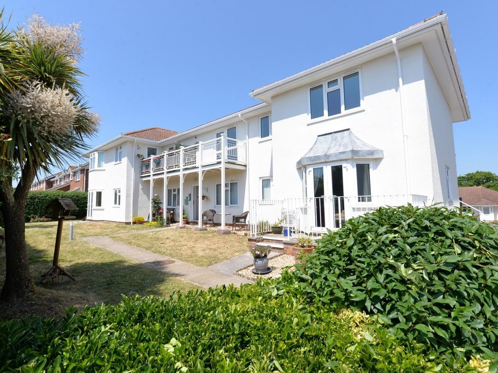 2 Bed Flat For Sale In Grove Road Barton On Sea New Milton Hampshire
