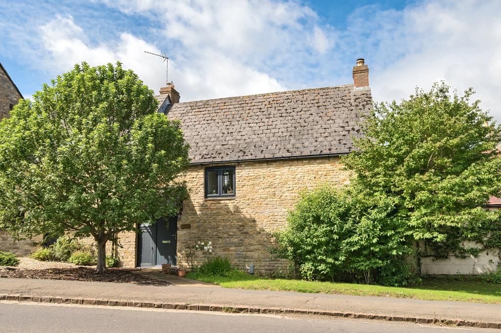 3 bed cottage for sale in Enstone, Chipping Norton OX7, £425,000 - Zoopla