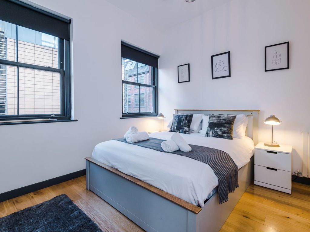 2 bed flat to rent in Blossom Street, Manchester M4 - Zoopla