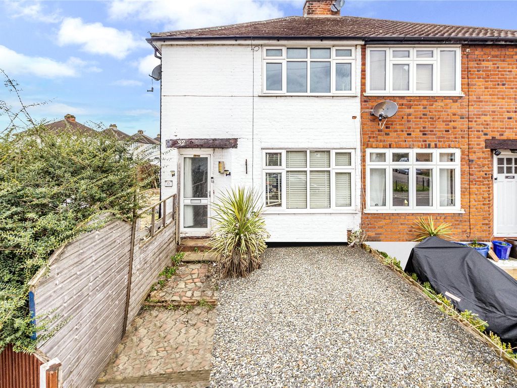2 bed detached house for sale in Addlestone, Surrey KT15 - Zoopla