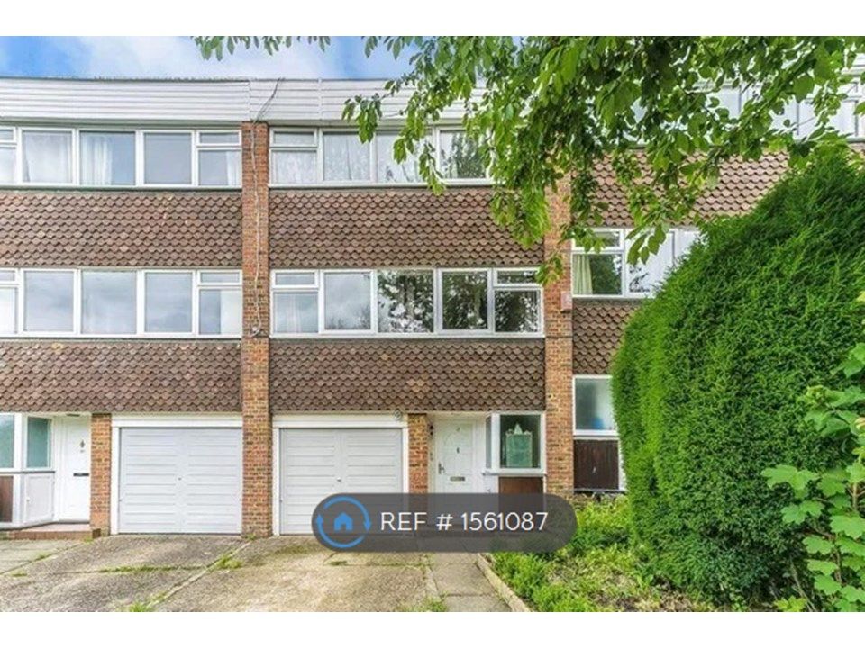 4 bed terraced house to rent in Chichele Gardens, Croydon CR0 - Zoopla