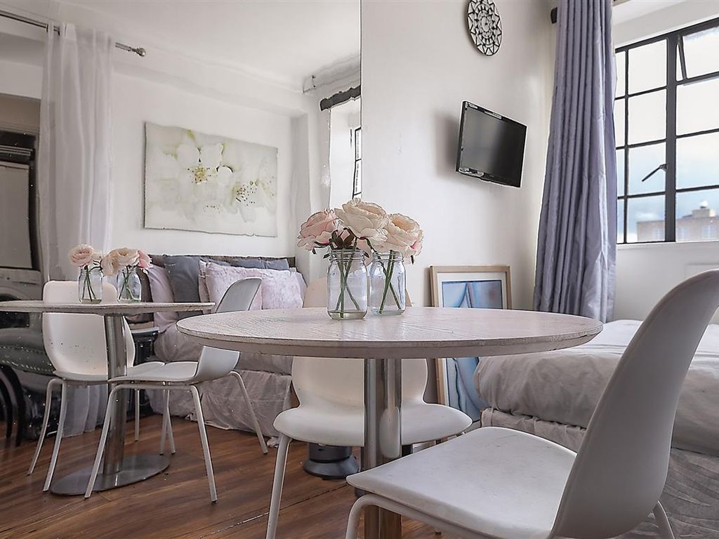 Studio for sale in Chelsea Cloisters, Sloane Avenue, London SW3 - Zoopla