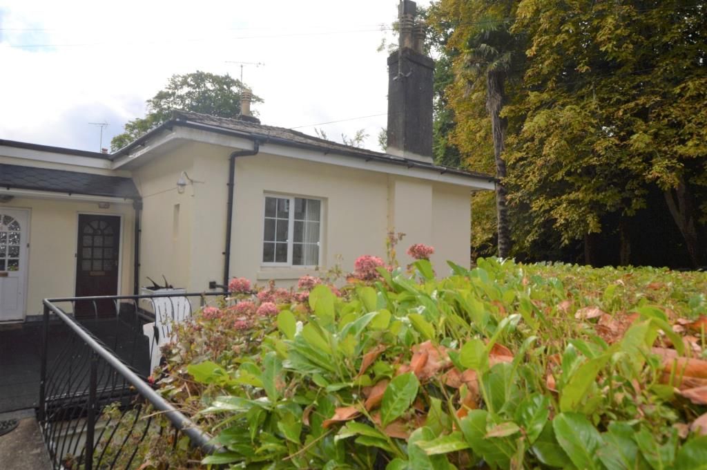 3 bed flat for sale in Watcombe Court, Watcombe Beach Road, Torquay ...