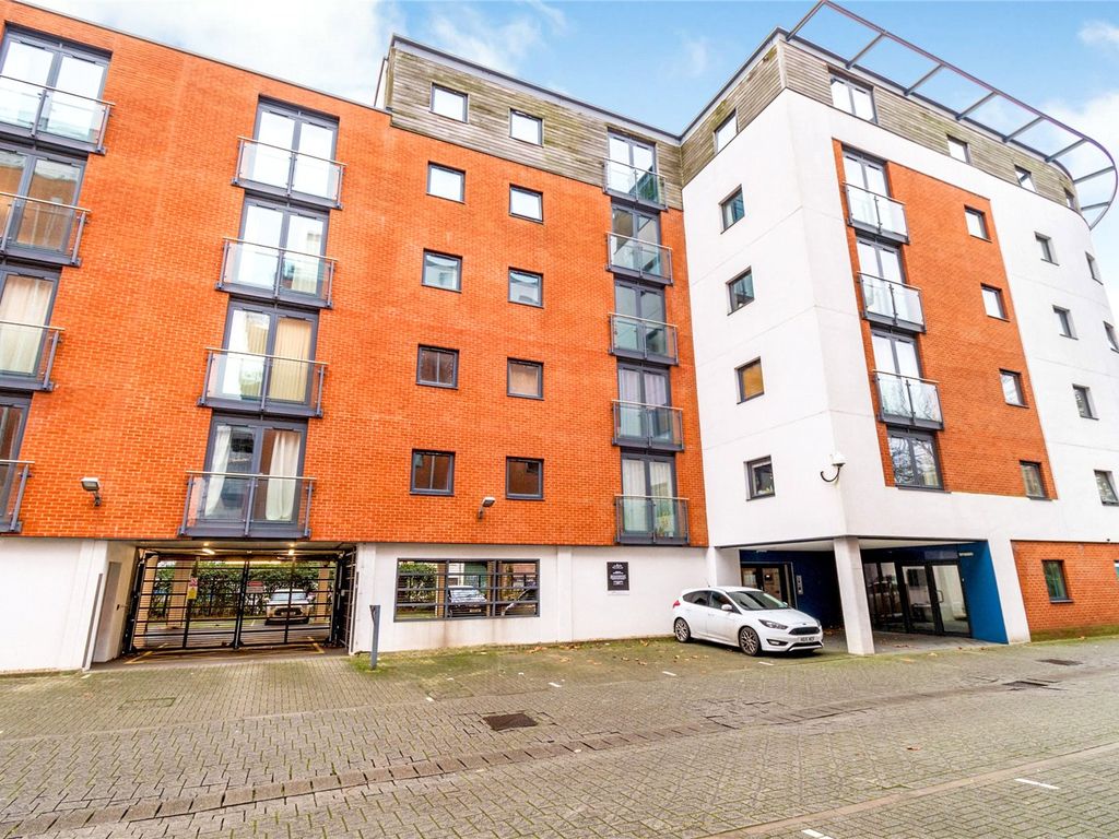 1 bed flat for sale in Channel Way, Southampton, Hampshire SO14, £ ...