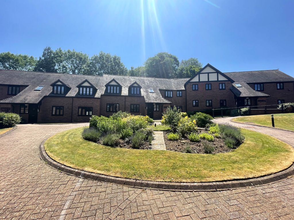 2 bed flat for sale in Allesley Hall Drive, Allesley, Coventry CV5 - Zoopla