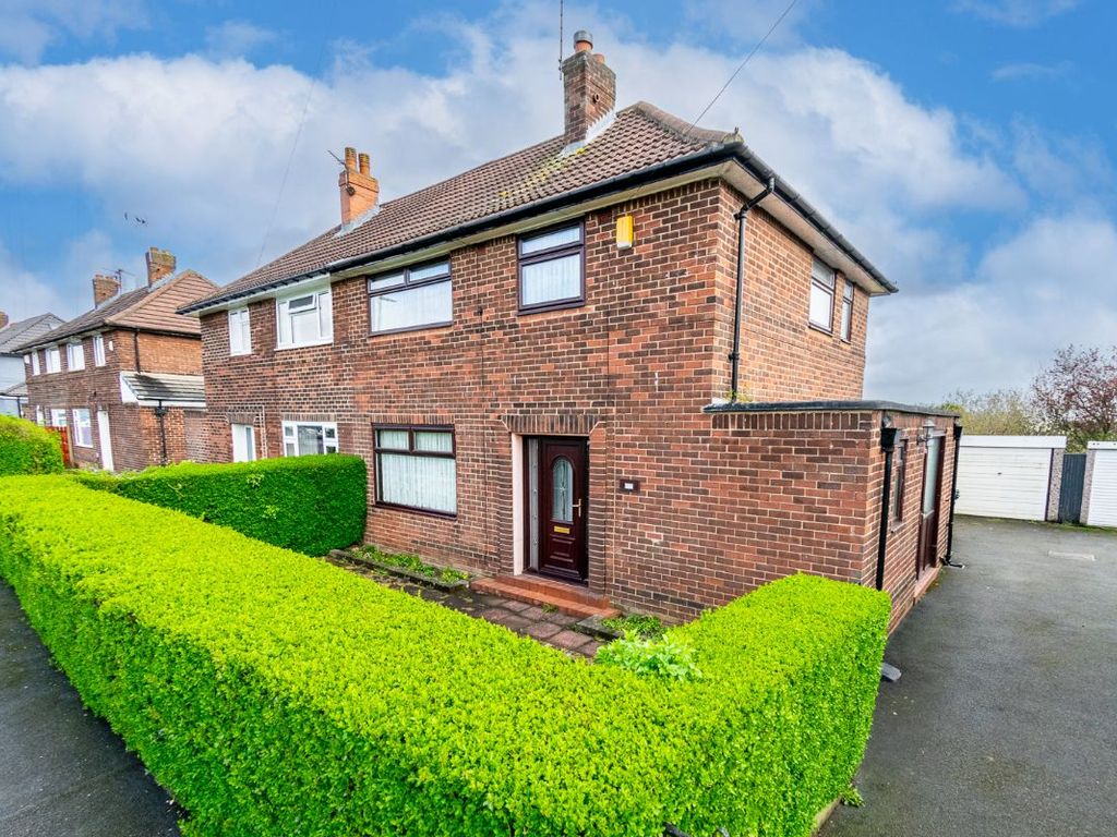 3 Bed Semi Detached House For Sale In Cranmore Rise Leeds Ls10 £