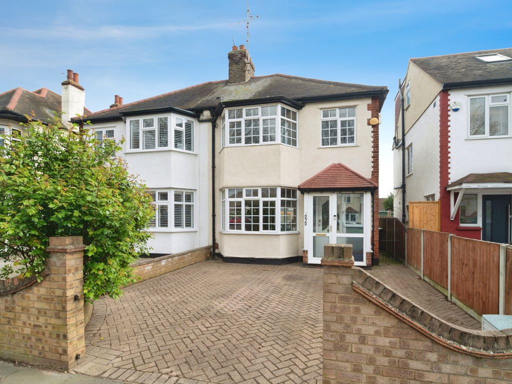3 Bed Semi Detached House For Sale In Bournemouth Park Road Southend