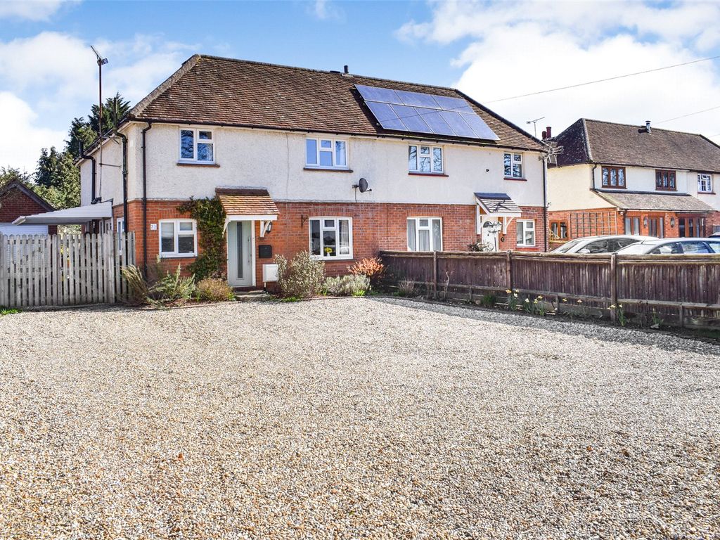 4 Bed Semi Detached House For Sale In Reading Road Finchampstead