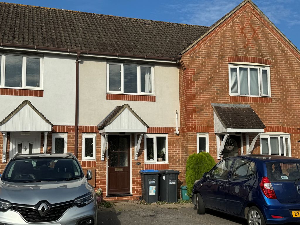 2 Bed Terraced House To Rent In Saxby Road Burgess Hill Rh15 £1 350