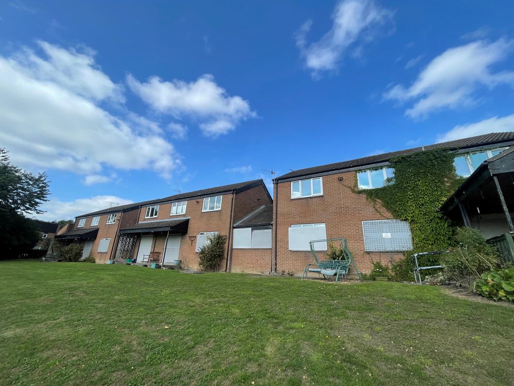 8 bed detached house for sale in Wensley Street, Sheffield S4 - Zoopla