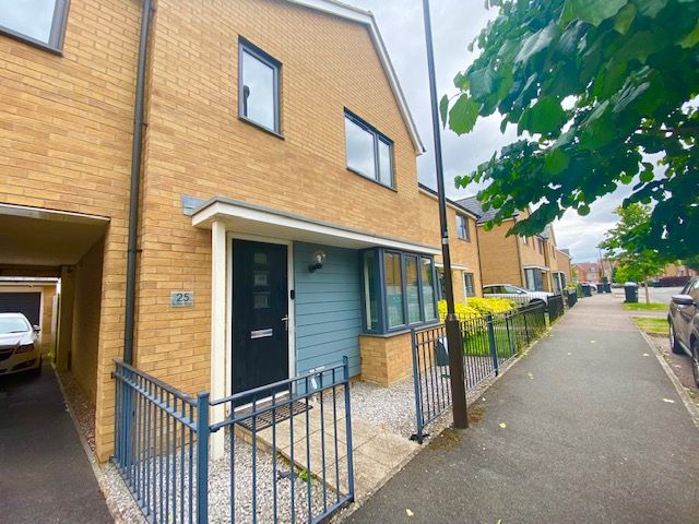 3 bed property to rent in Butter Row, Wolverton, Milton Keynes MK12, £ ...