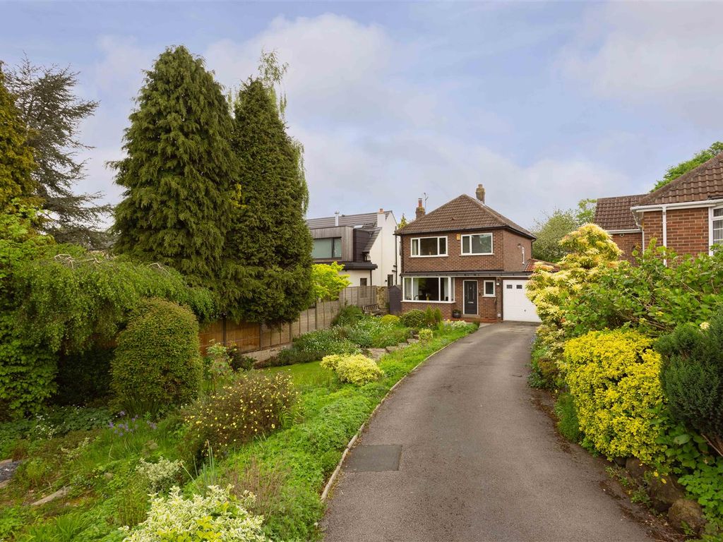 3 bed detached house for sale in Allerton Grange Close, Moortown, Leeds ...