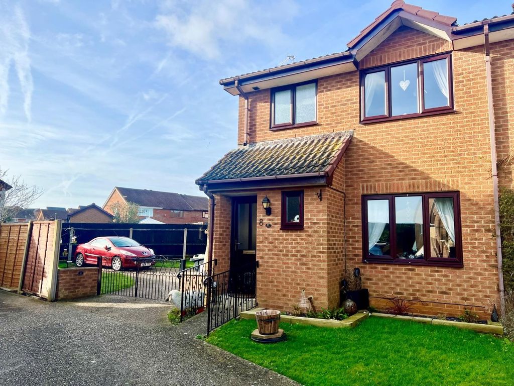 3 Bed Semi Detached House For Sale In Dahlia Close Weymouth Dt3 £