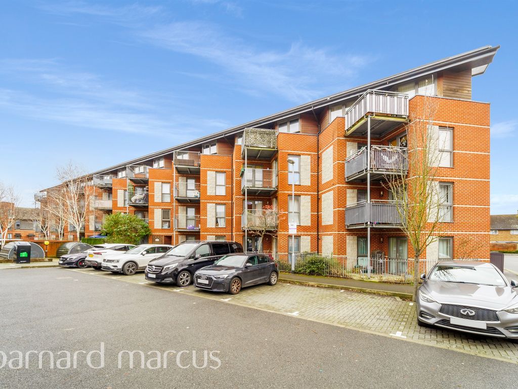 2 bed flat for sale in Lewin Terrace, Bedfont, Feltham TW14, £285,000 ...
