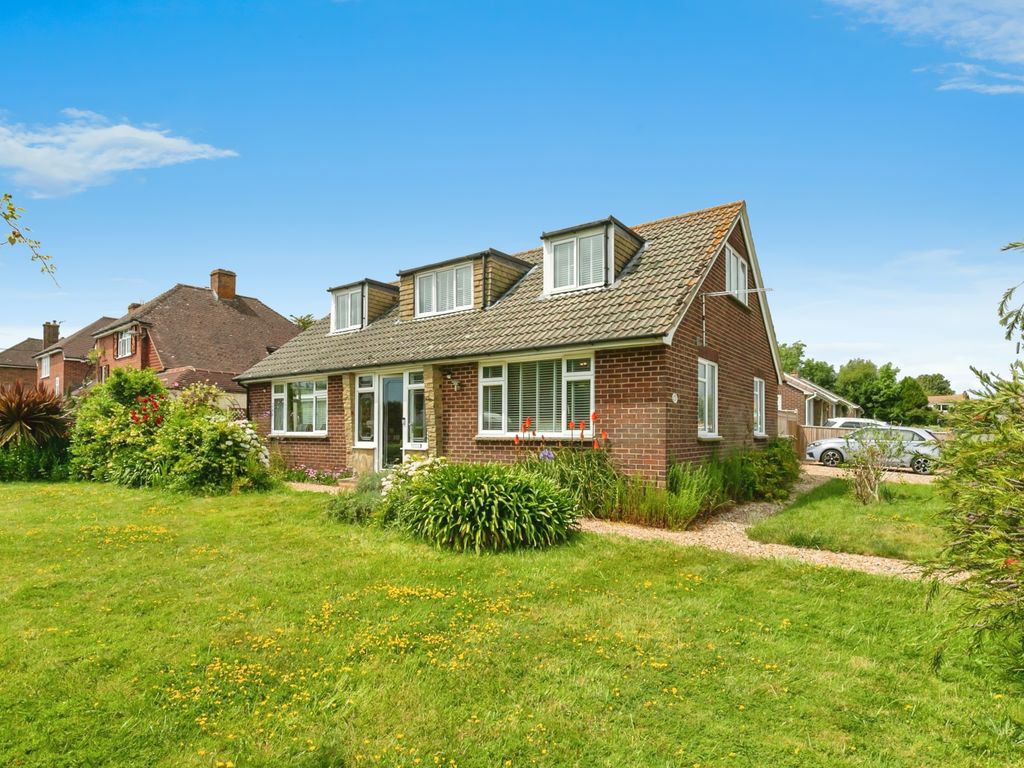 4 bed detached bungalow for sale in Oast House Road, Winchelsea TN36, £ ...
