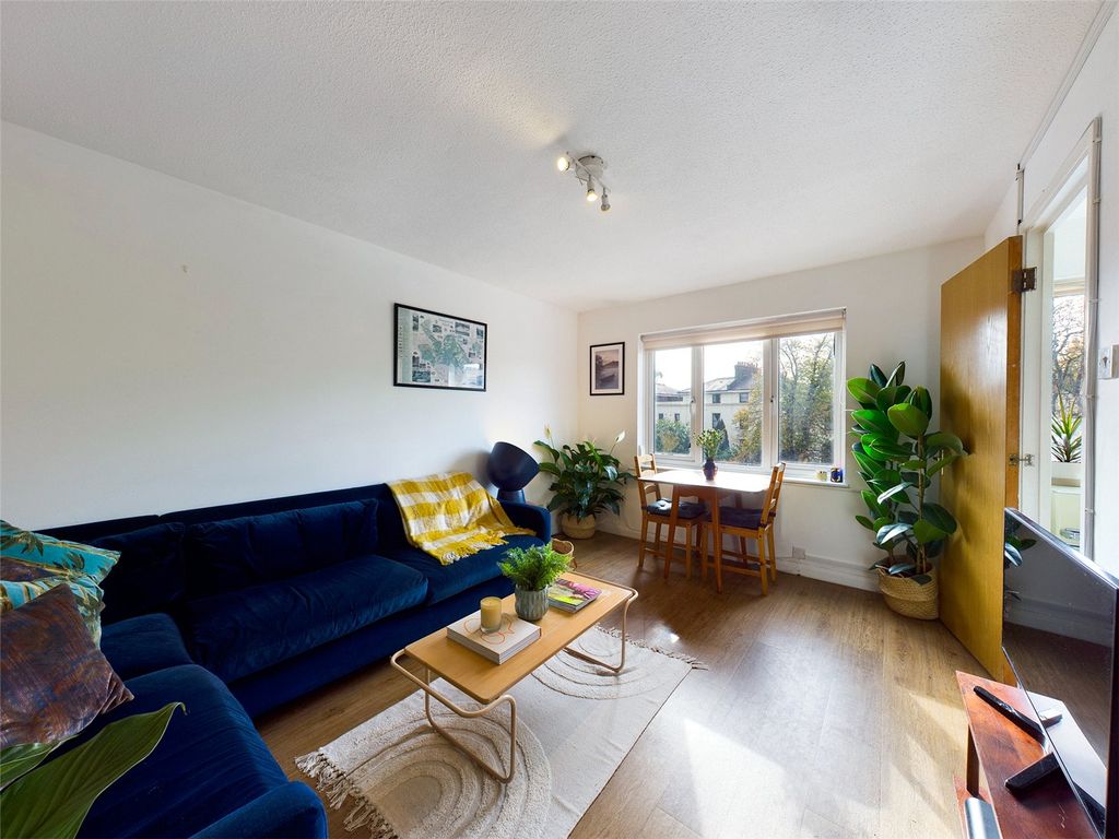 1 bed flat for sale in Lewisham Way, London SE4 - Zoopla