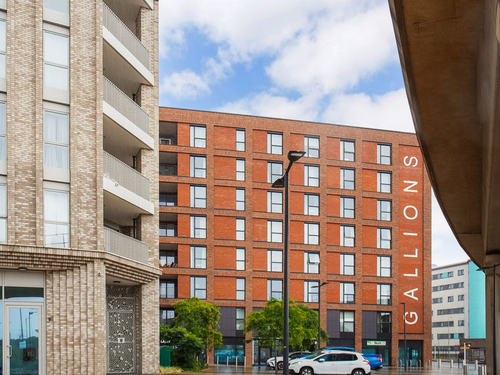 1 bed flat for sale in Gallions Road, London E16, £320,000 - Zoopla