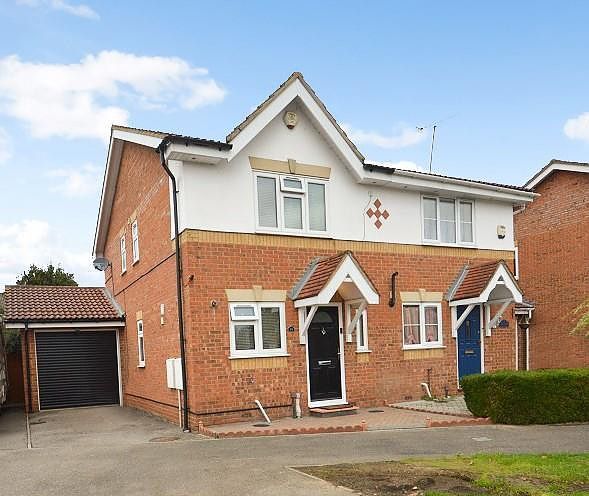 2 bed detached house to rent in Eltham Avenue, Slough, Berkshire SL1 ...