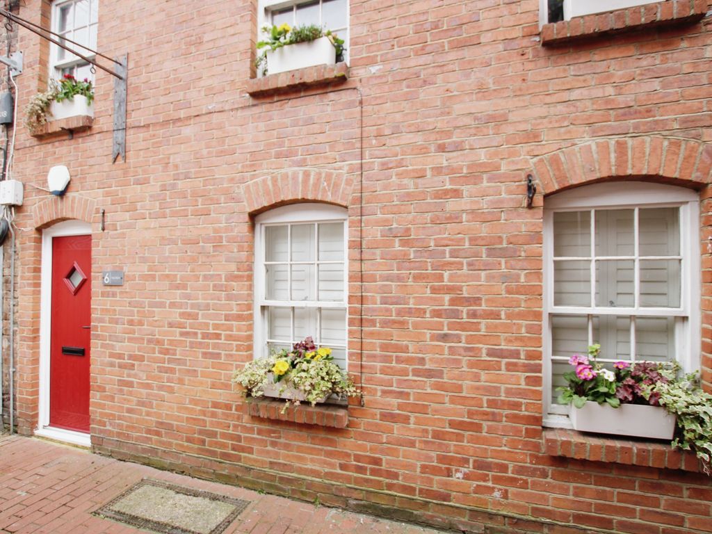 1 bed terraced house for sale in Field Row, Worthing BN11 - Zoopla