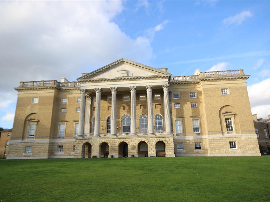 2 bed property to rent in Thorndon Hall, Ingrave, Brentwood CM13, £ ...