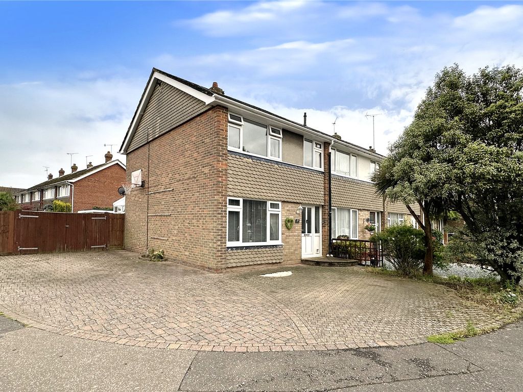 3 Bed End Terrace House For Sale In Orchard Gardens Rustington