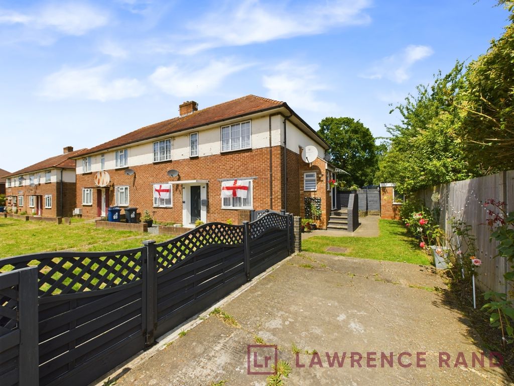 2 Bed Maisonette For Sale In Bournemead Avenue Northolt Middlesex Ub5