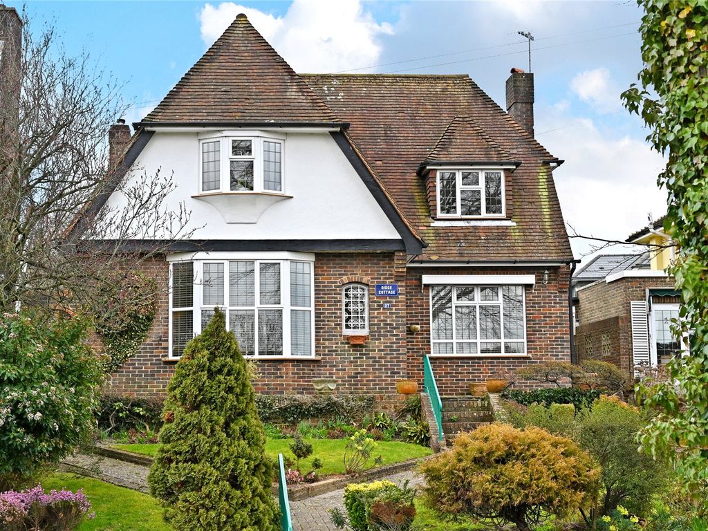 3 bed detached house for sale in Ridgeside Avenue, Brighton, East ...