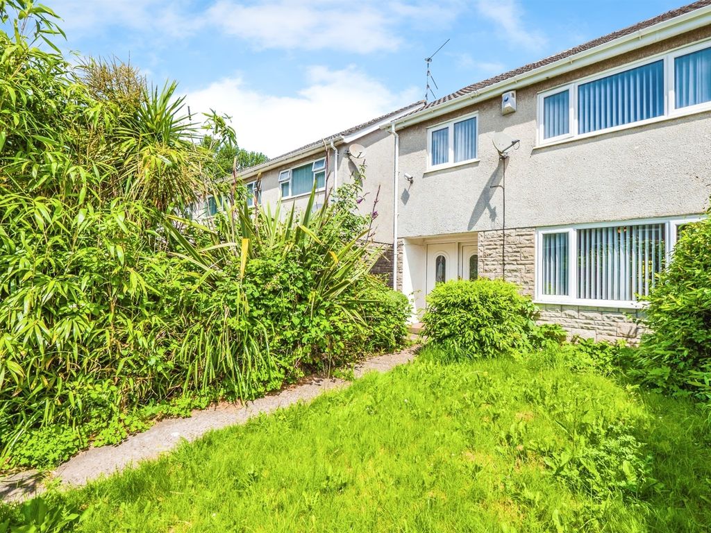 3 bed end terrace house for sale in Bryn Pinwydden, Pentwyn, Cardiff CF23, £260,000 - Zoopla