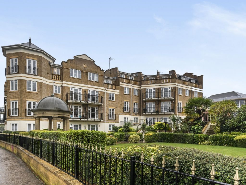 2 bed flat to rent in Regents Riverside, Brigham Road, Reading RG1 - Zoopla