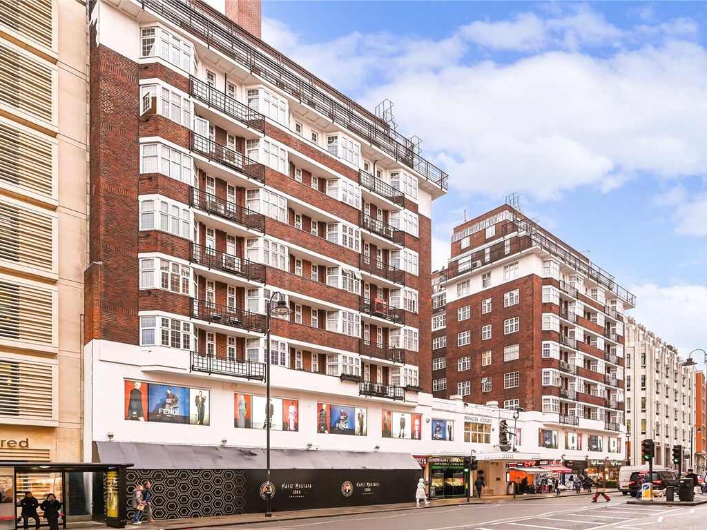 2 bed flat to rent in Princes Court, 88 Brompton Road, Knightsbridge ...