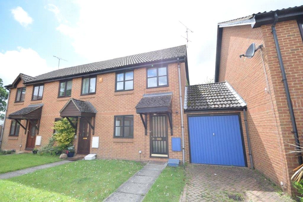 2 Bed Semi Detached House To Rent In Trefoil Close Wokingham
