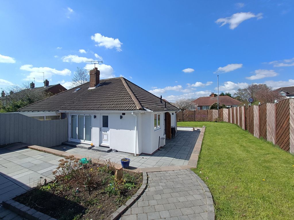 2 bed semi-detached bungalow for sale in Grove Farm Crescent, Leeds ...