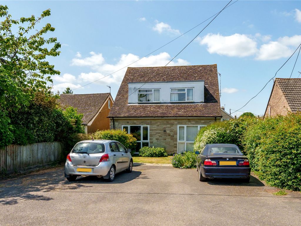 1 bed flat for sale in Black Bourton Road, Carterton, Oxfordshire OX18 ...