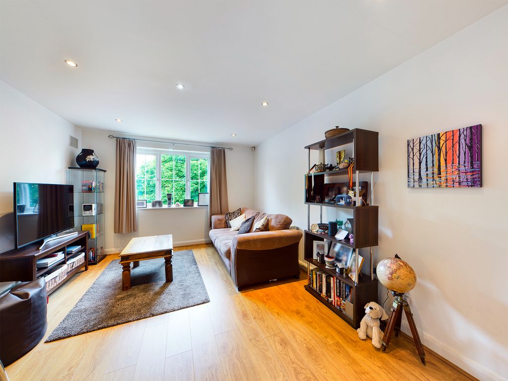 2 bed flat for sale in Langworthy Road, Salford M6 - Zoopla