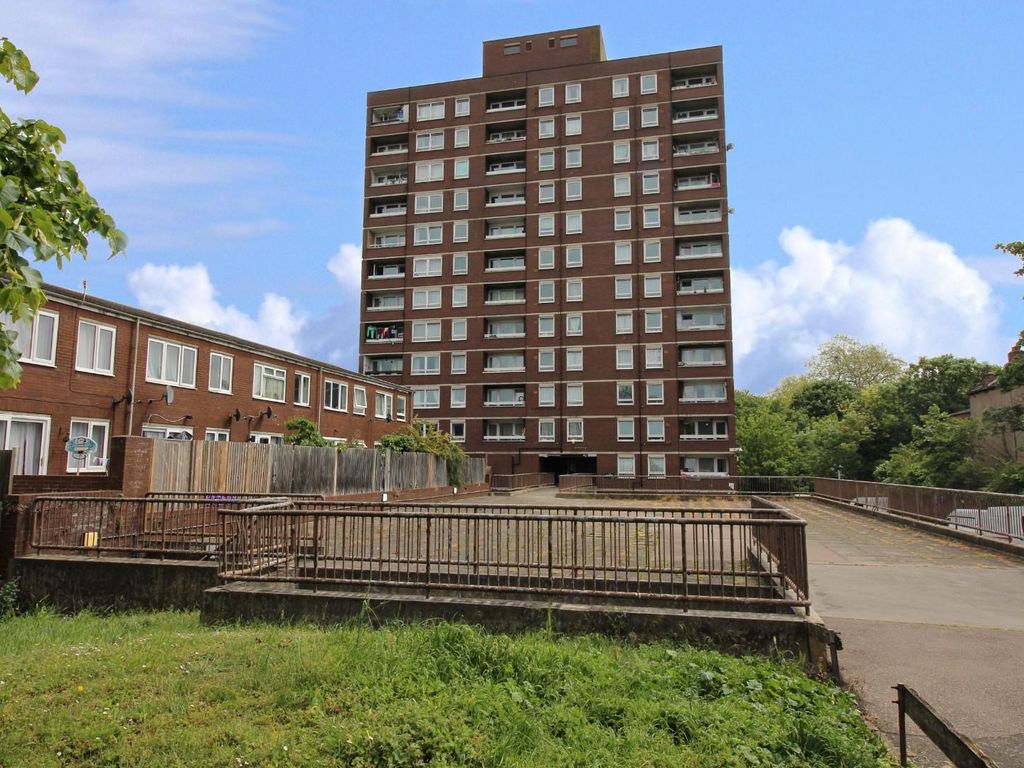2 bed flat for sale in Blendon Terrace, London SE18 - Zoopla