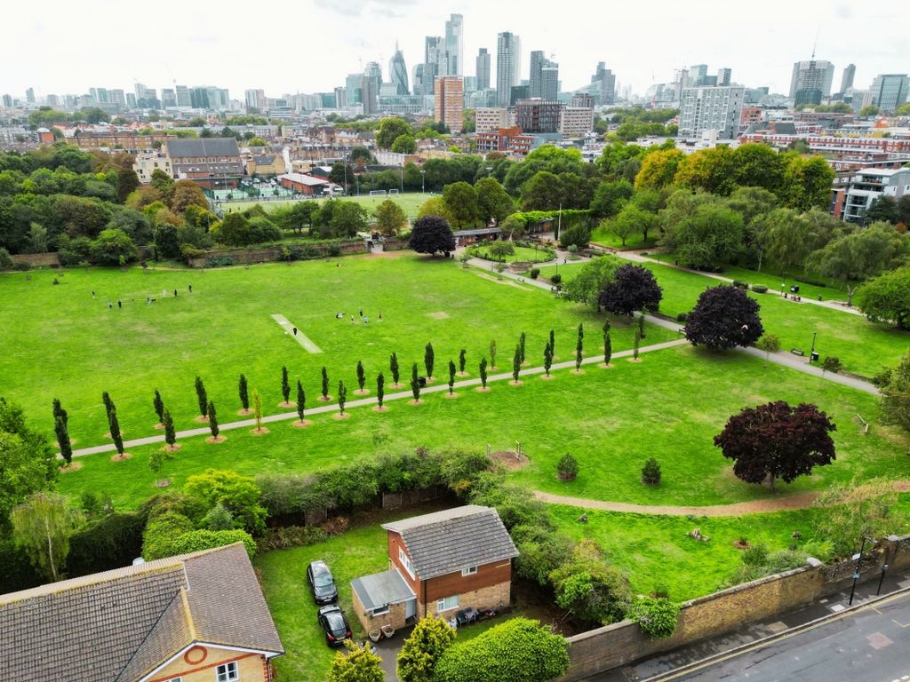 Town house for sale in Whiston Road, London E2, £3,500,000 - Zoopla