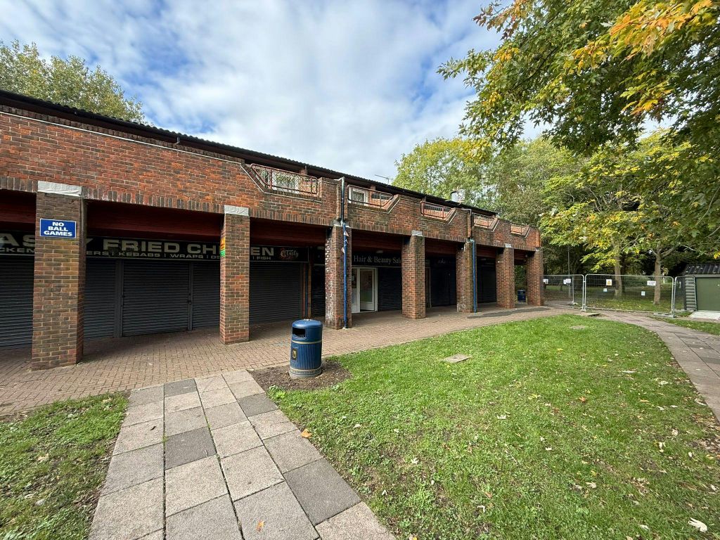 8 Chalvedon Square, Pitsea, Basildon SS13, Retail premises to let, £ ...