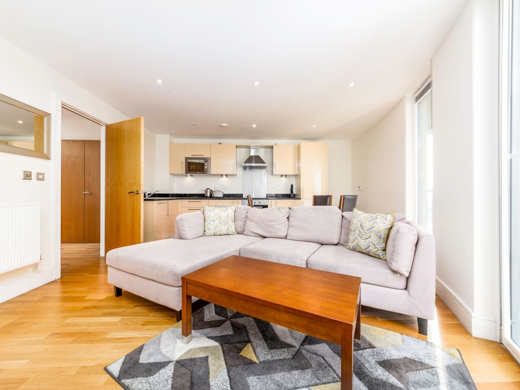 1 bed flat to rent in Trinity Tower, 28 Quadrant Walk, Canary Wharf ...
