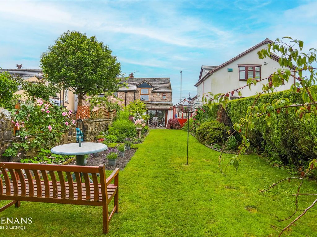 2 bed cottage for sale in Pleckgate Road, Blackburn BB1, £185,000 - Zoopla