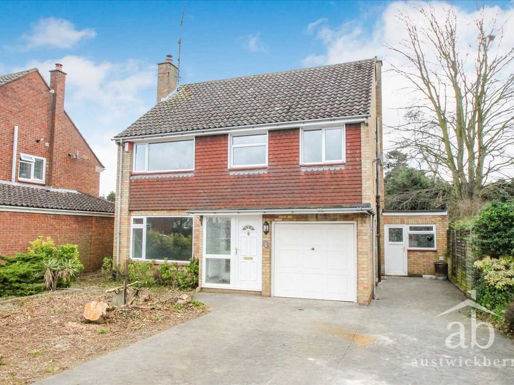 4 bed detached house to rent in Salehurst Road, Ipswich IP3, £1,700 pcm ...