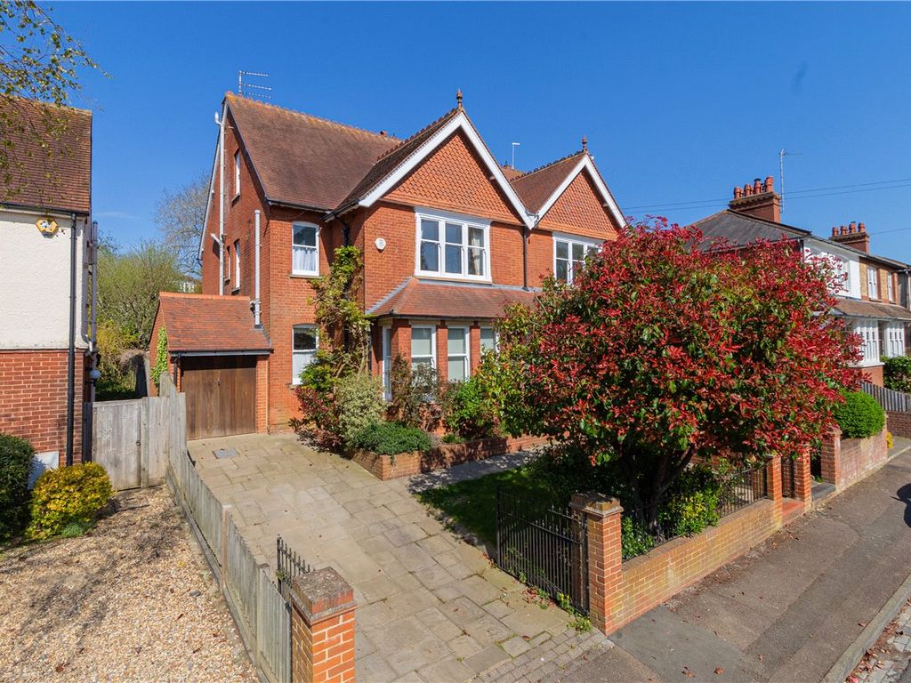 4 bed property to rent in Wordsworth Road, Harpenden, Hertfordshire AL5 ...