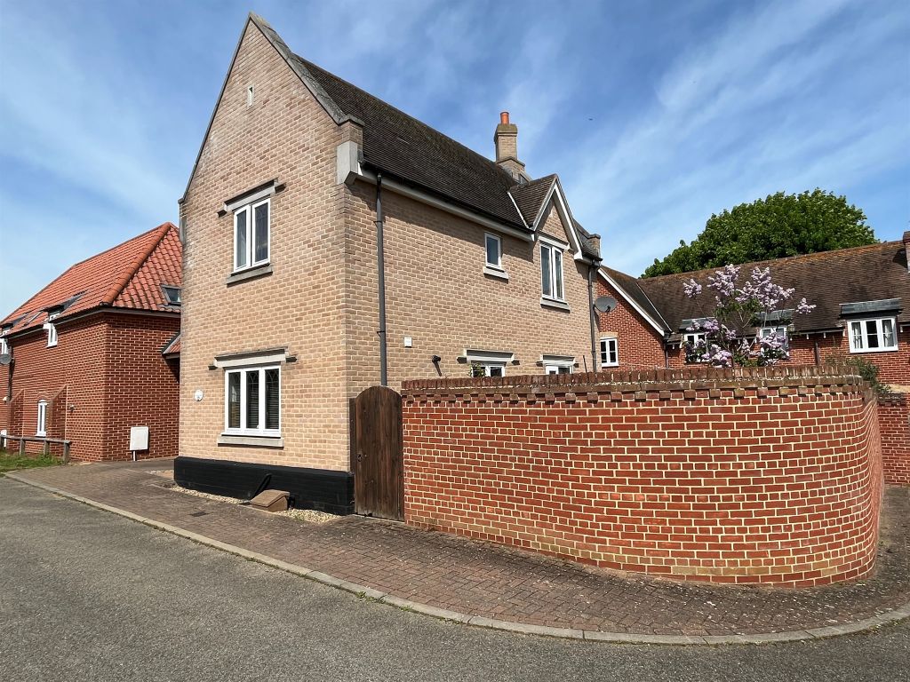 2 bed detached house for sale in Black Barn Close, Lower Somersham ...